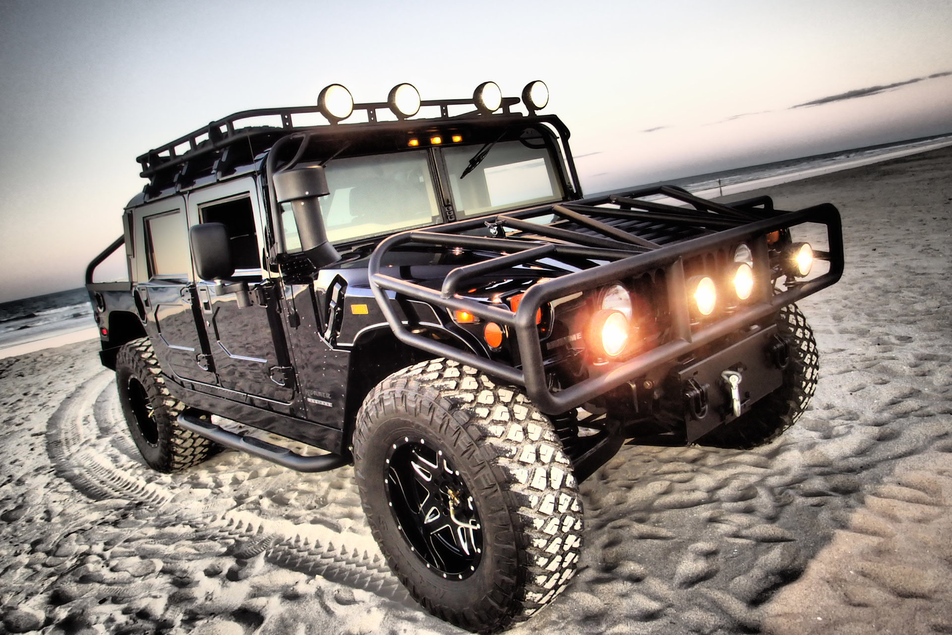 Hummer H1 and Humvee | Right Hand Drive conversion | US World Direct
