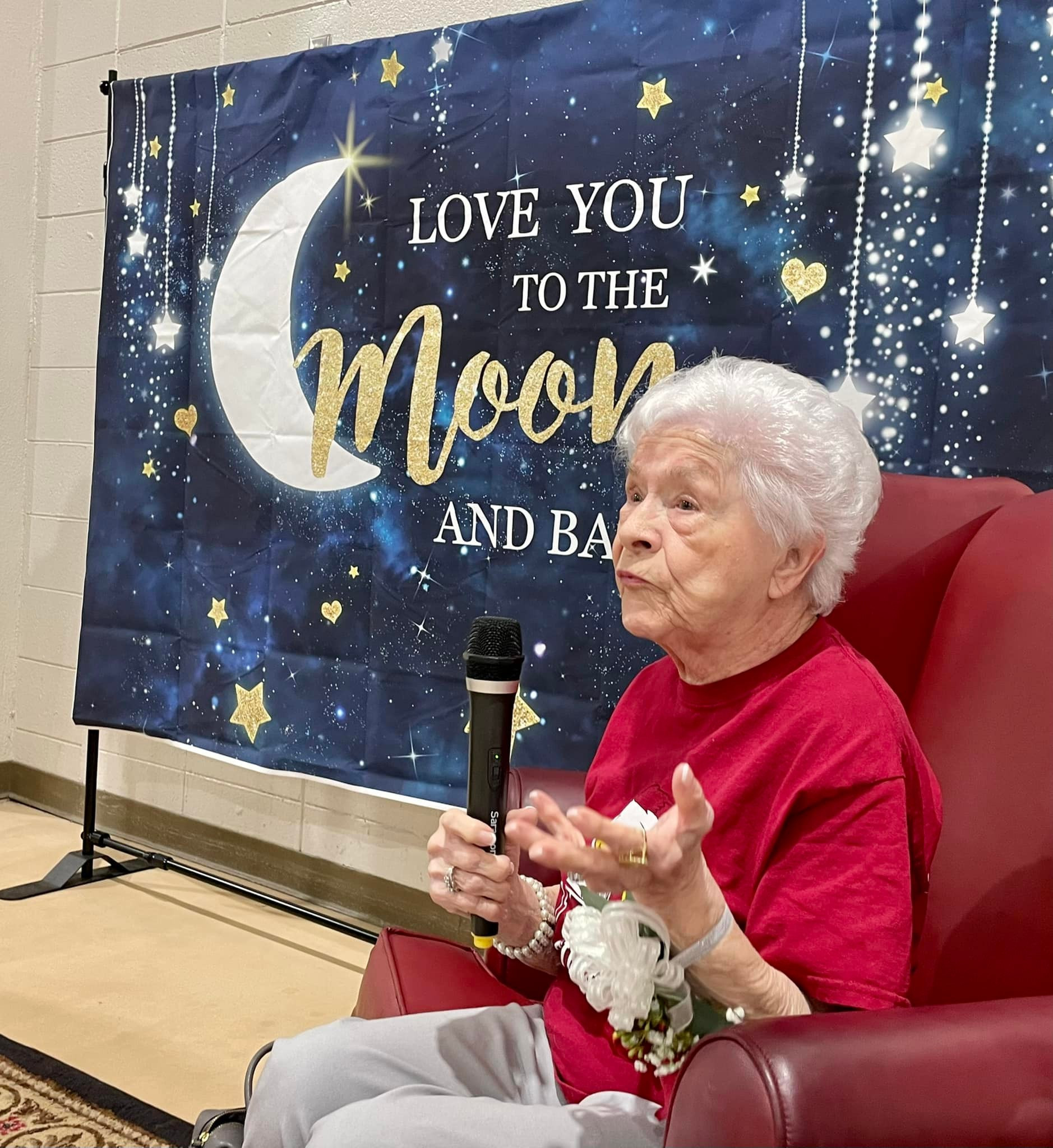 Large Crowd Turns Out to Honor Barbara Rippy