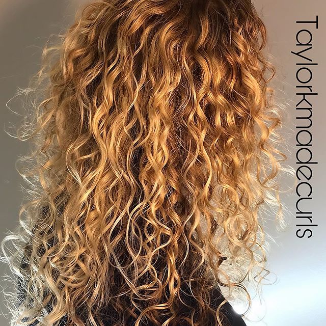 Home | ROLYAT Made Curls Natural Curly Hair Expert Aurora