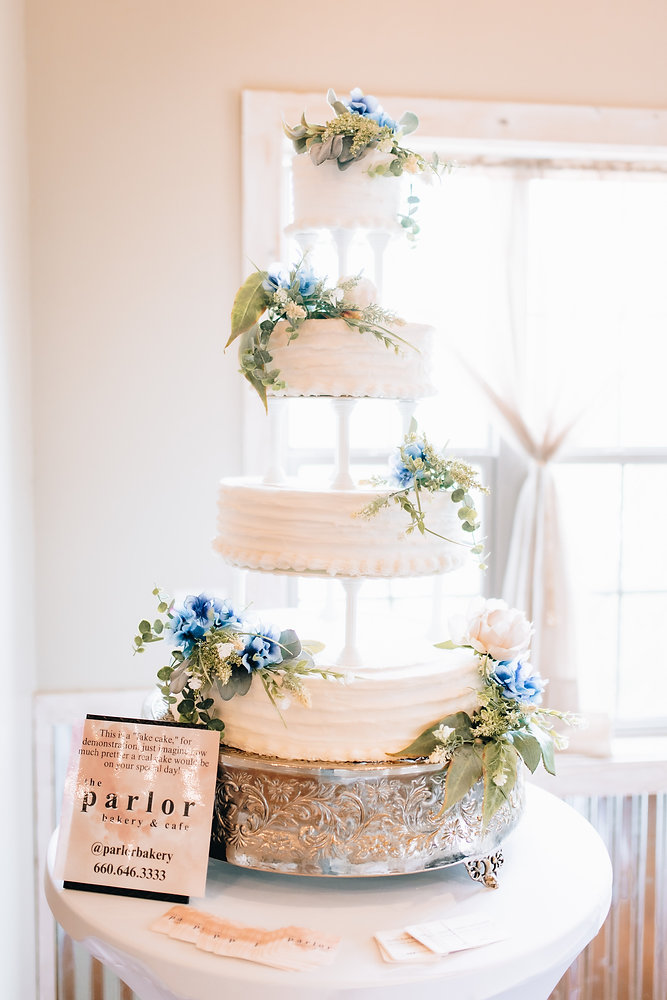 Choosing the Perfect Wedding Cake for Your Country Wedding