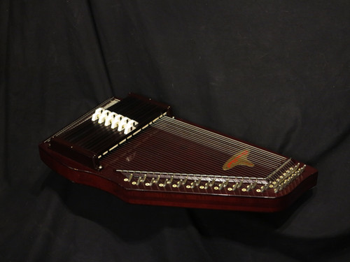 12 Chord ChromAHarp Autoharp | Song of the Wood