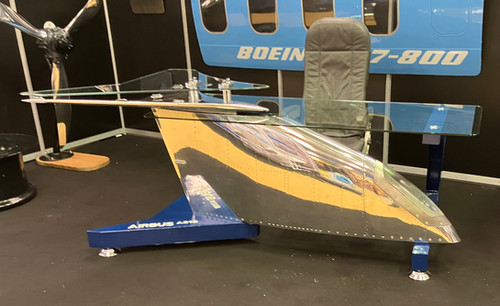 Airbus A318 wingtip desk | Aerotiques