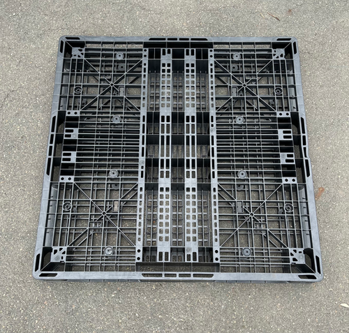 Plastic Pallet | Royalty Pallets