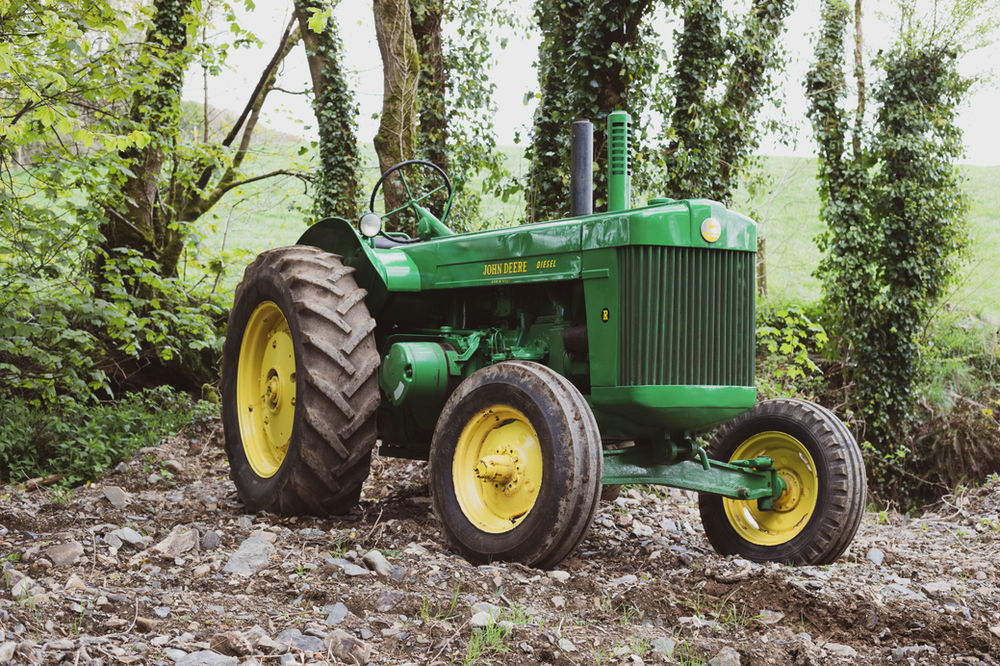 John Deere Model R - Classic Tractor Collection