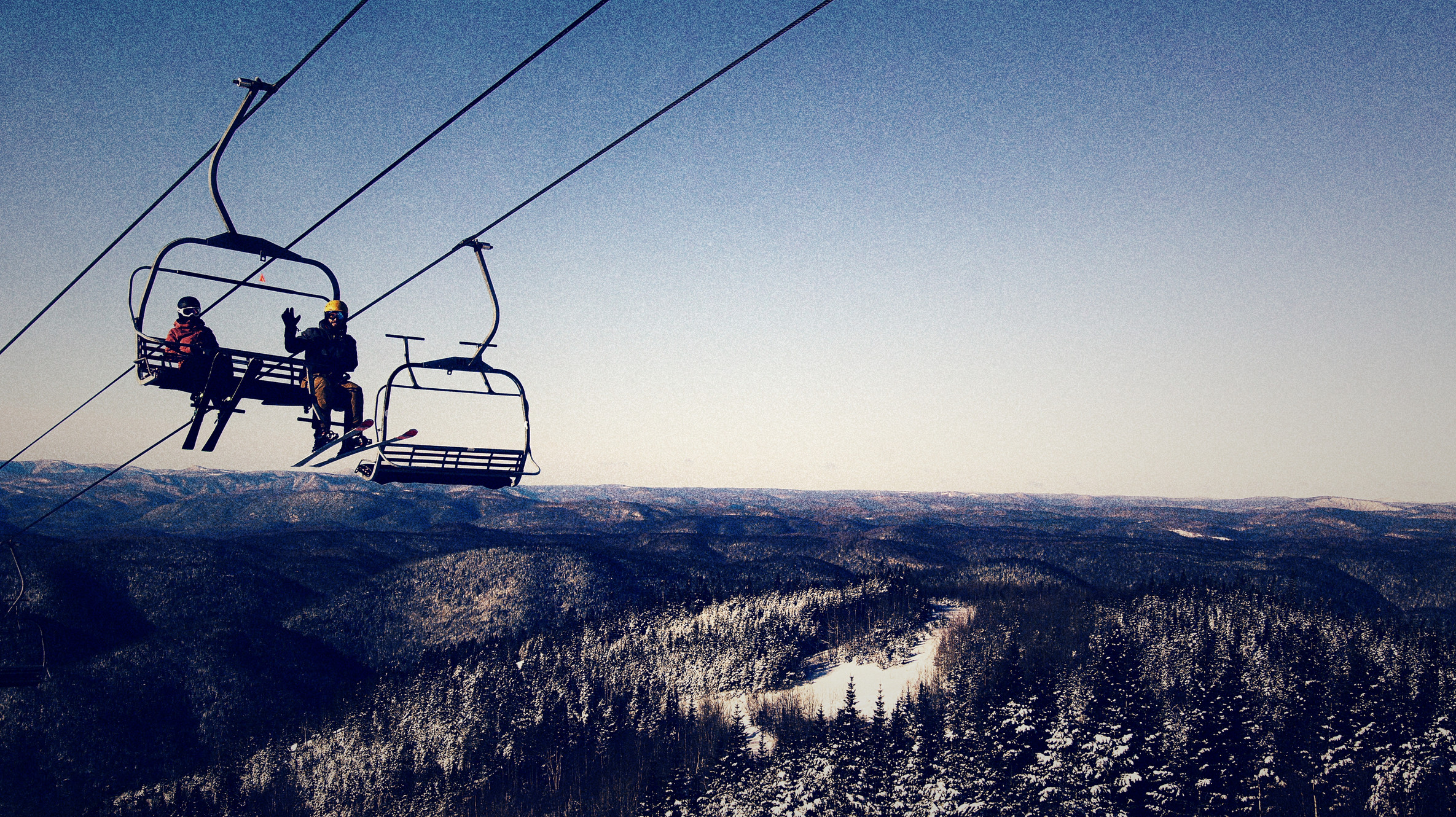 Alpine skiing | Pin Rouge