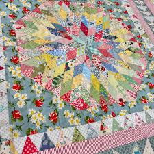Lilli Pilli Quilt Pattern - Sandra Boyle - everyday quilts | The Sewing ...