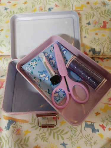Rose Bunch Sewing Kit Tin | The Sewing Stable