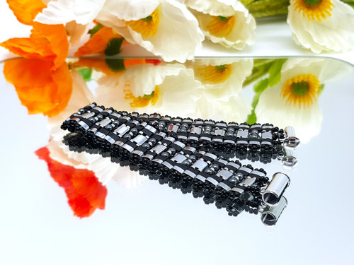 Black and silver Hematite bracelet | Lara Joly Craft