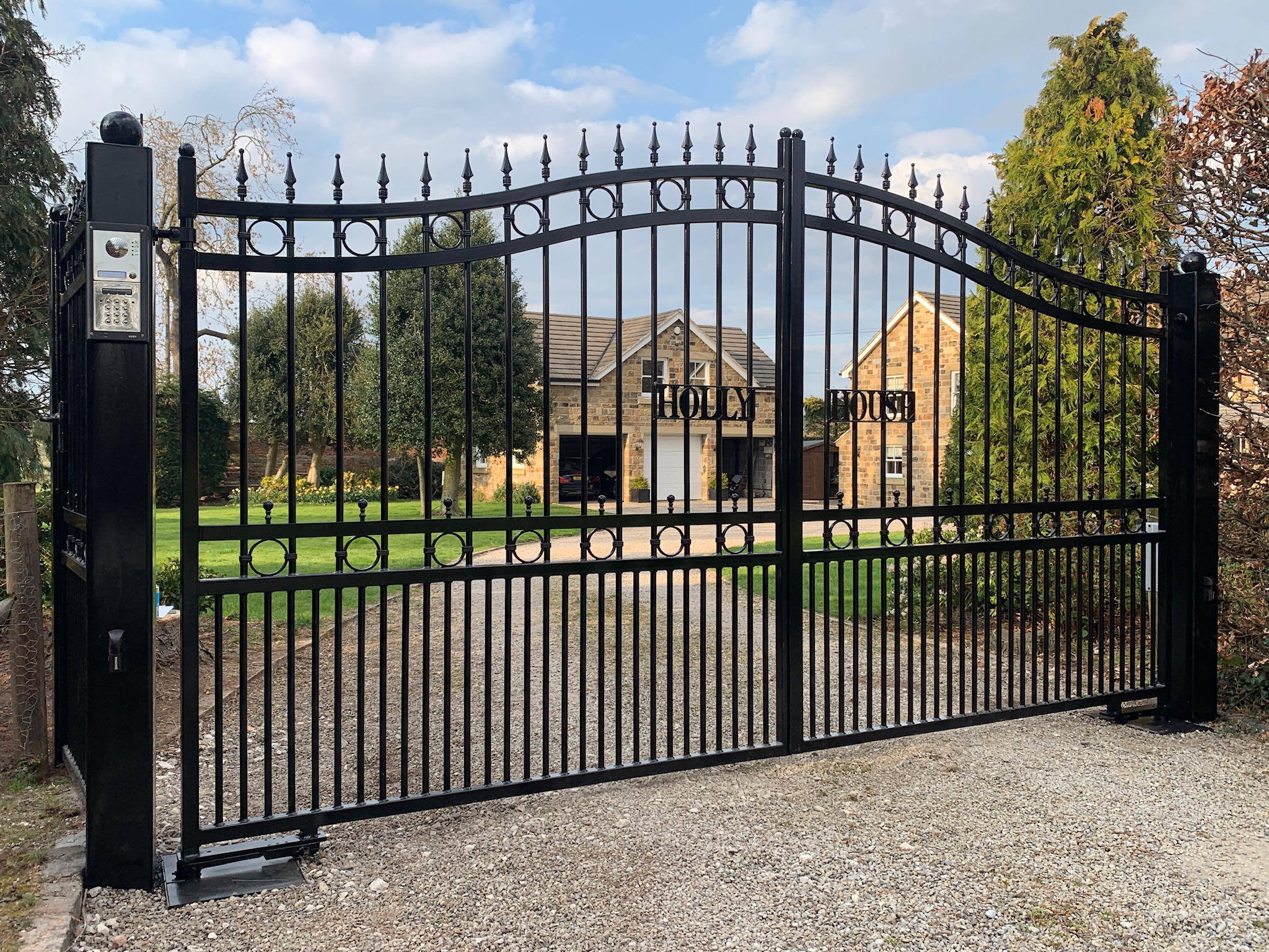 Electric Gates | frameworksuk