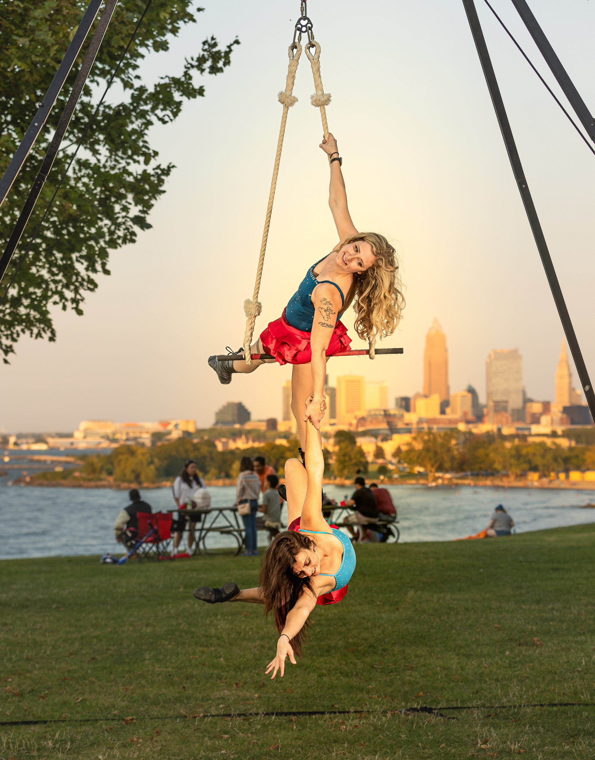 Sky Circus Entertainment | Circus Entertainers