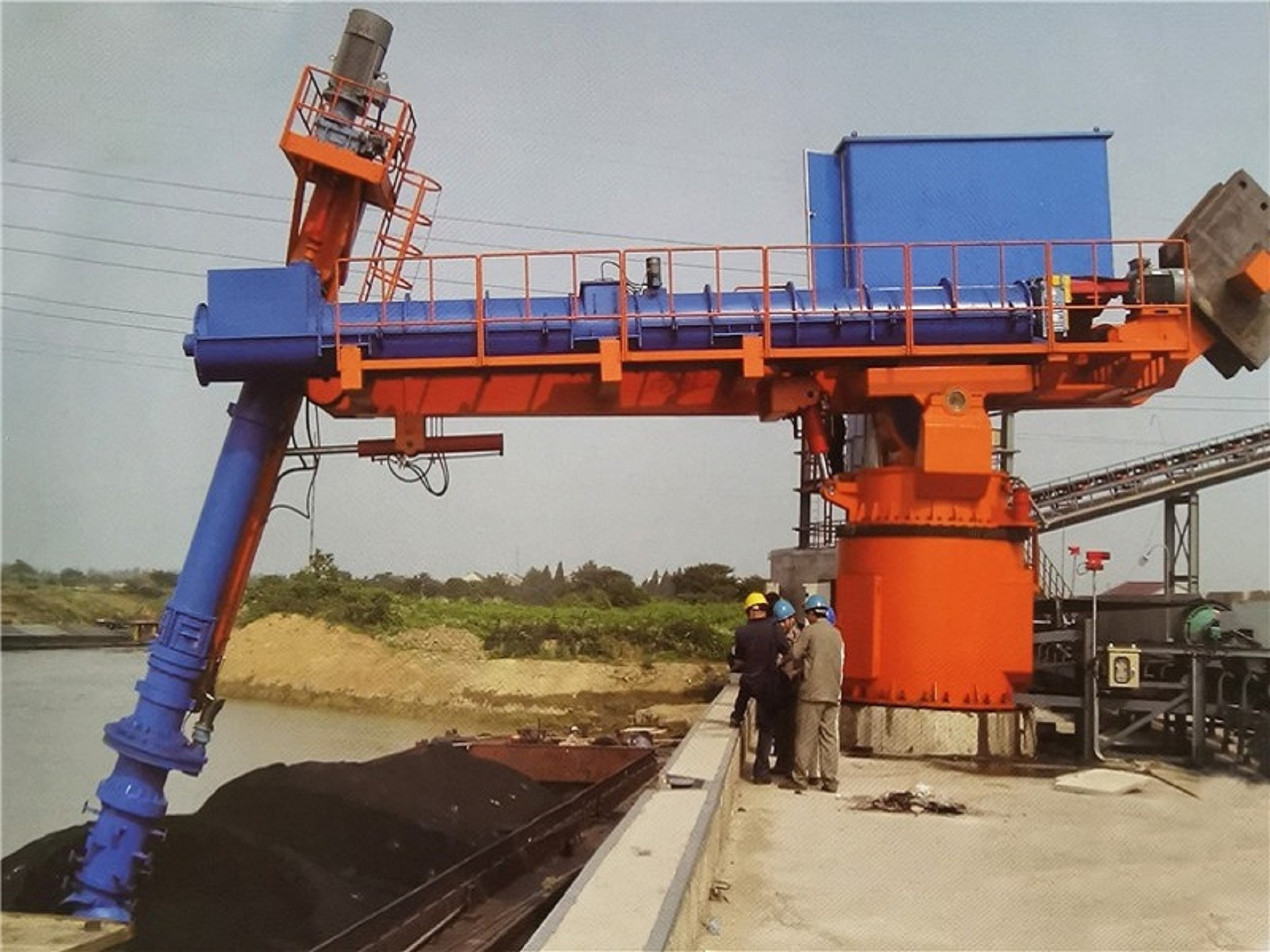 The ship types adapted by screw-type continuous unloader | China Crane ...