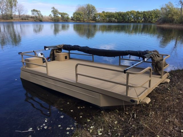 MORE PONTOON BOATS | Laker Pontoon Boats