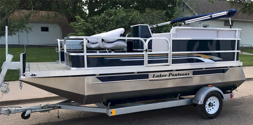 714 Classic Console DLX BMT | Laker Pontoon Boats