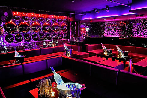 MAXXIM Nachtclub Berlin - die Party Location in der City West