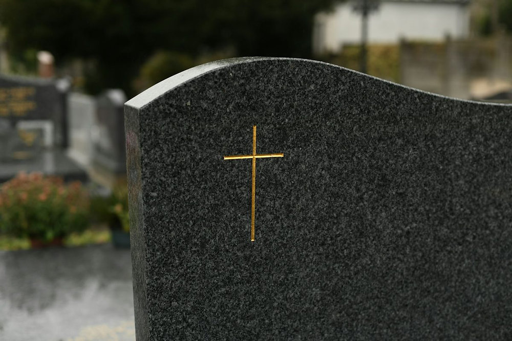 A Guide To Popular Headstone Symbols & Iconography
