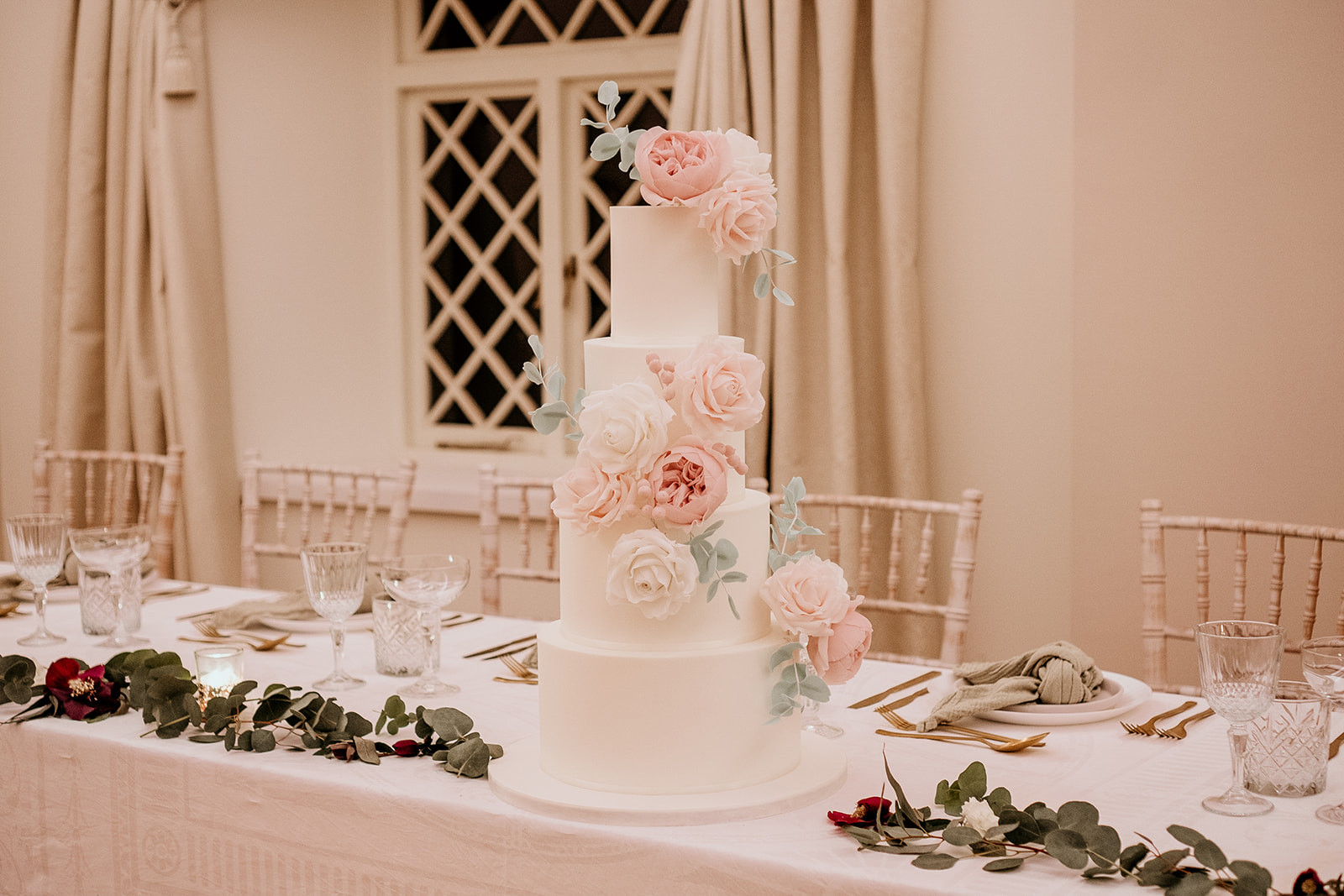 Bespoke Wedding Cakes Dundee | Philippa Rose Cake Design