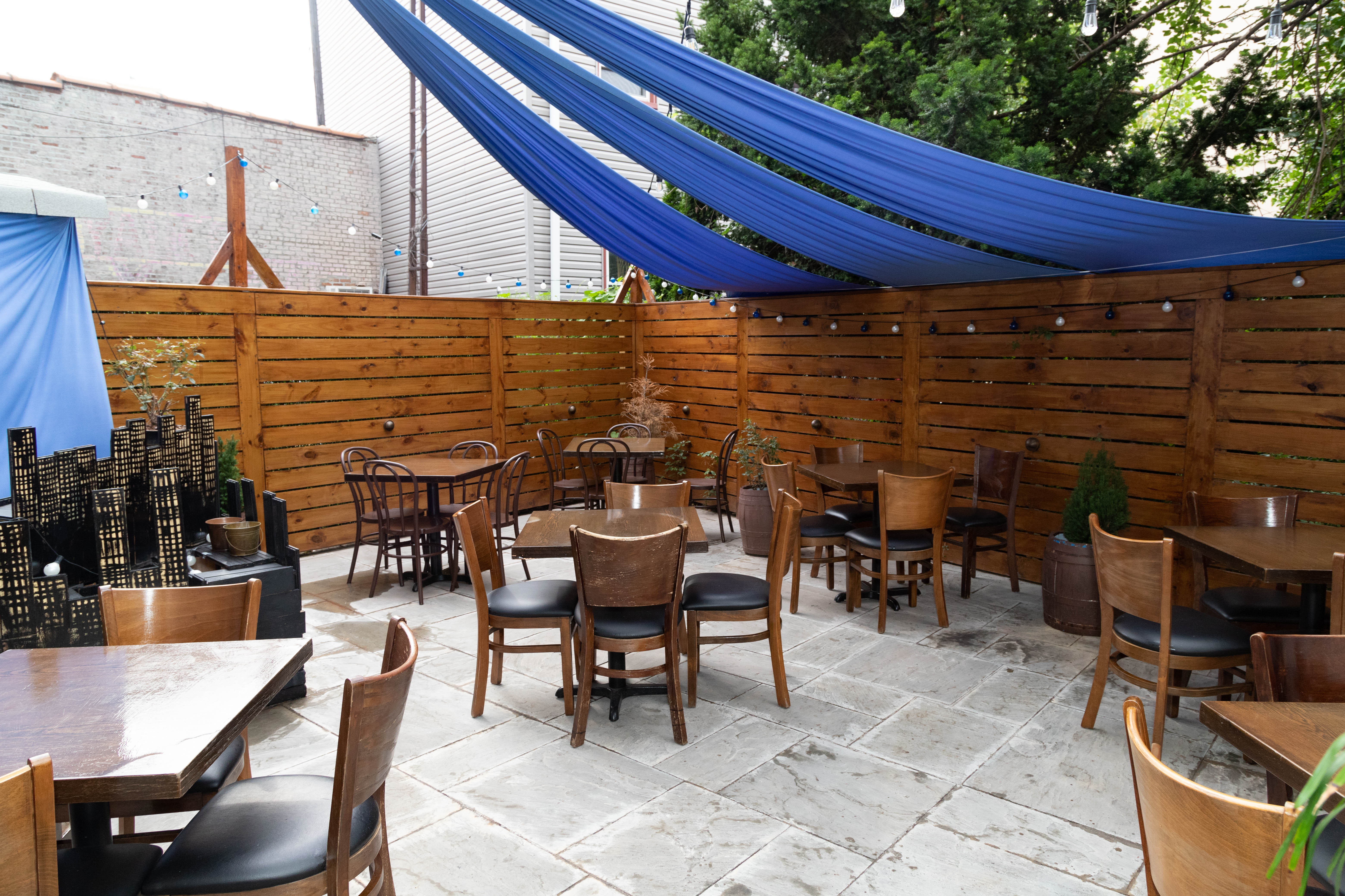 Yia Yias Taverna Restaurant | Bushwick, Brooklyn |Yia Yias Taverna