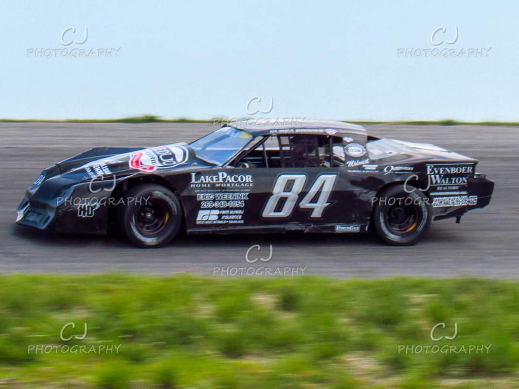 HOME | Trackside Racing