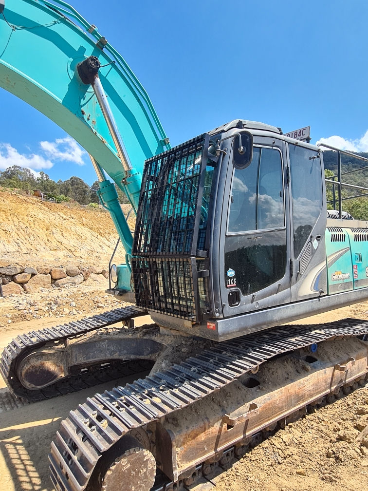Demolition Screens earthmoving machinery | Gold Coast | Molendinar ...