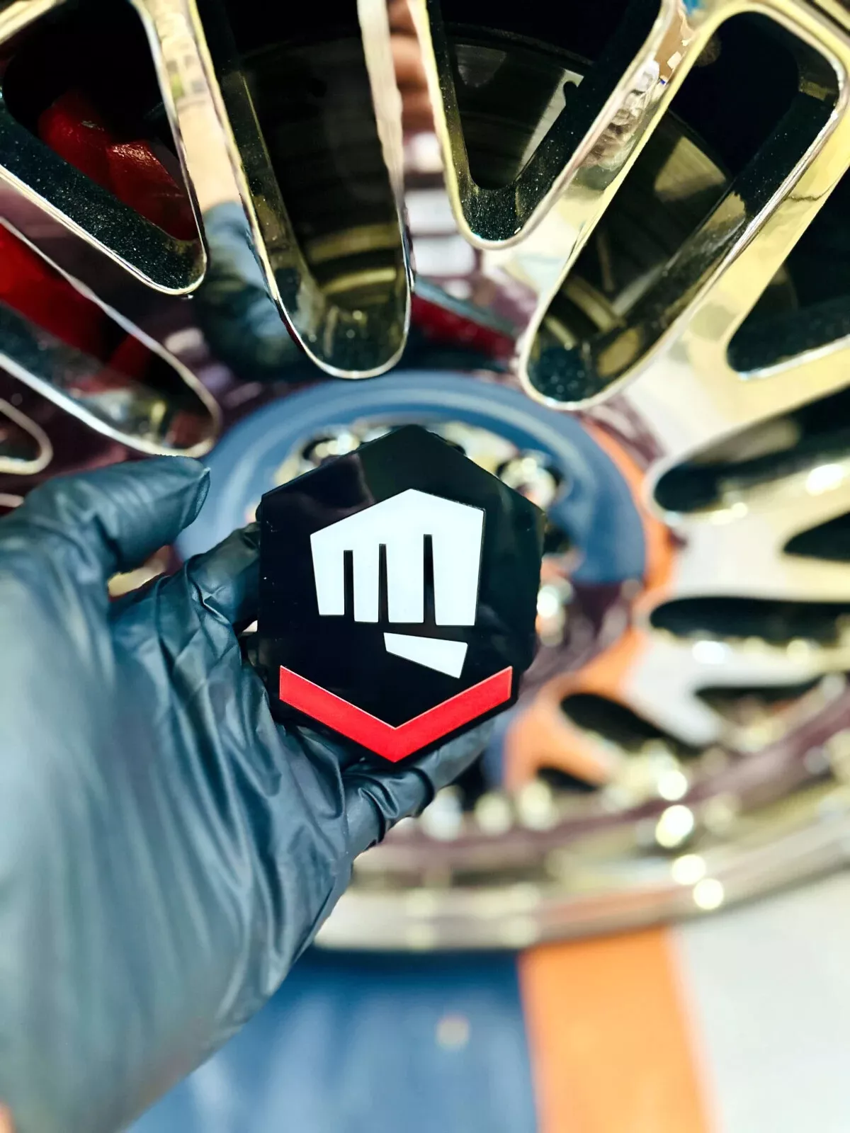 VALORANT RIOT GUN BUDDY BADGE | Jameskgti Badges