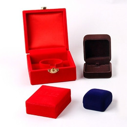 Velvet boxes | Better Year