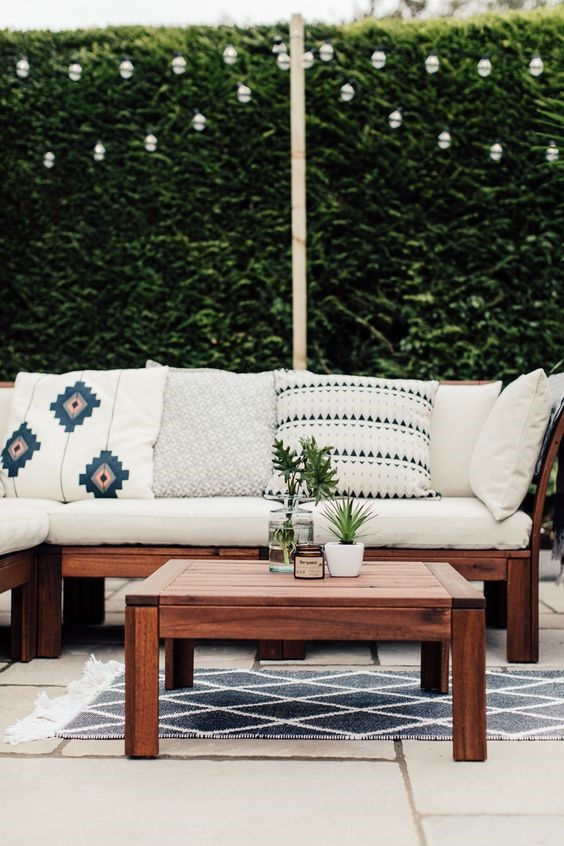 5 SWOON WORTHY OUTDOOR SPACES