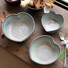 Earth and Fire Custom Pottery | website