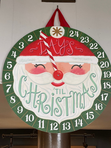 Santa Countdown Wall Decor | Plumline
