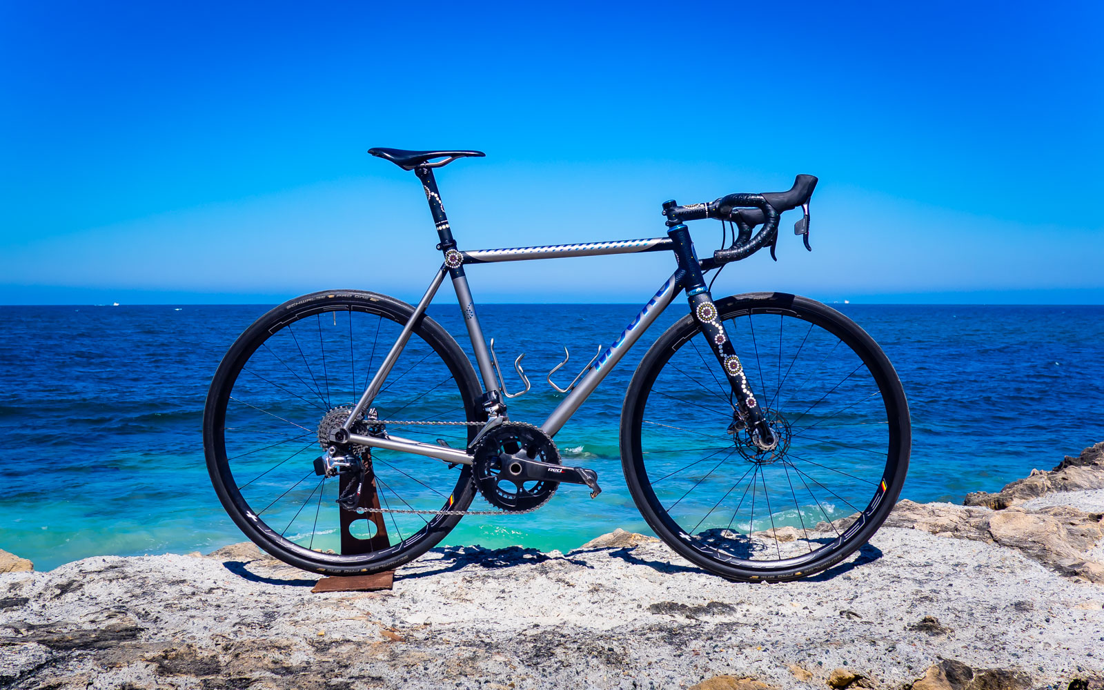 Mooro Cycles - Custom titanium bicycle frames handmade in Australia