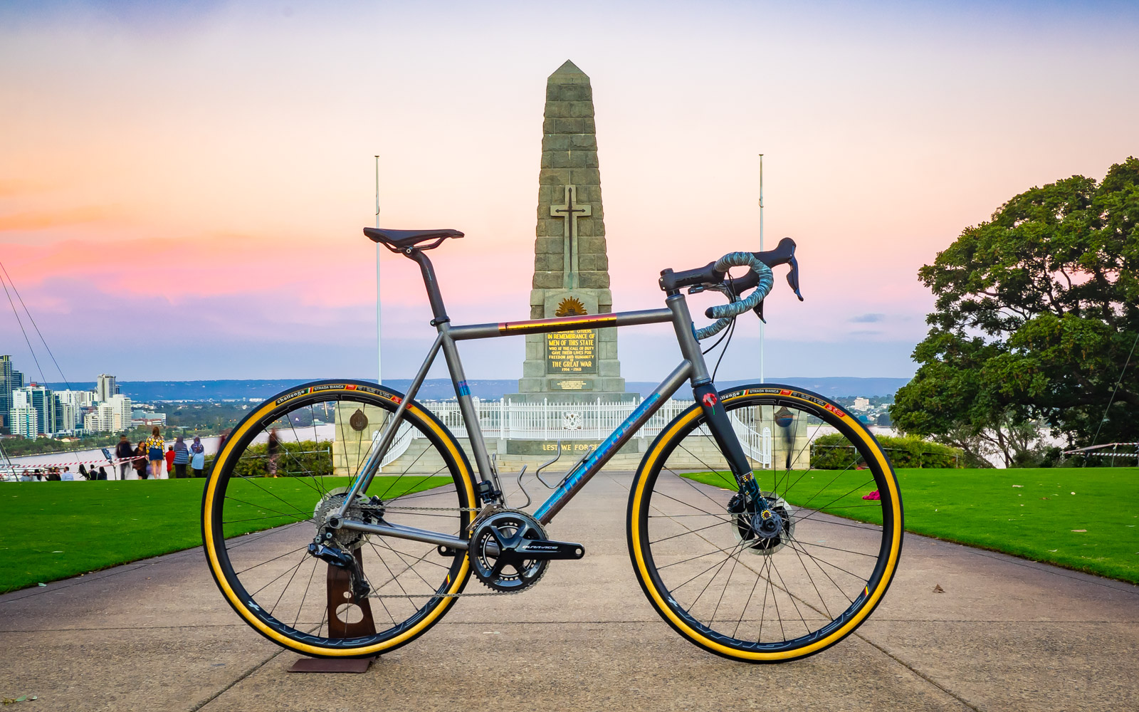 Mooro Cycles - Custom titanium bicycle frames handmade in Australia