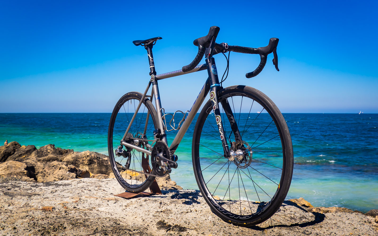 Mooro Cycles - Custom titanium bicycle frames handmade in Australia