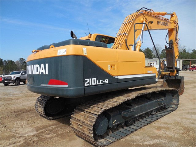 2012 Hyundai R210LC 21 Tonne Counter Weight Excavator | Yellow Diggers