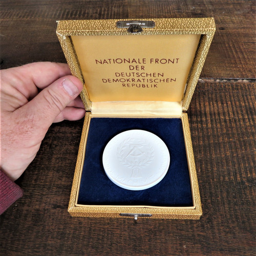 Table Medal DDR National Front DDR | Propagandaworld