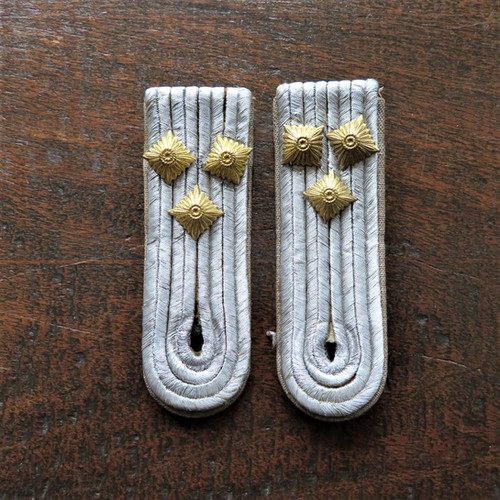 Various DDR Army Epaulet First Lieutenant Infantry | Propagandaworld