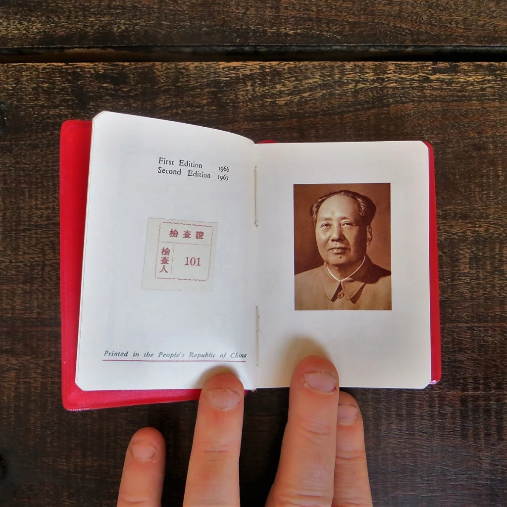 Book China Red Book English Second Edition | Propagandaworld