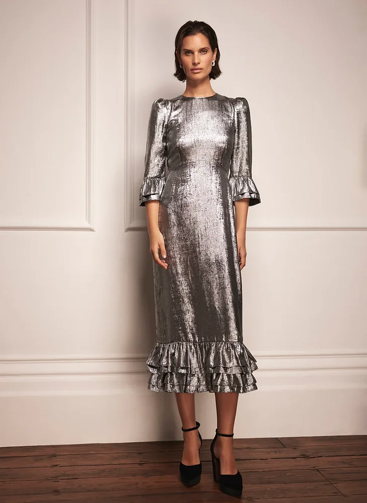 Holiday Party Fashion Trends: A Stylist's Guide to Seasonal Glam