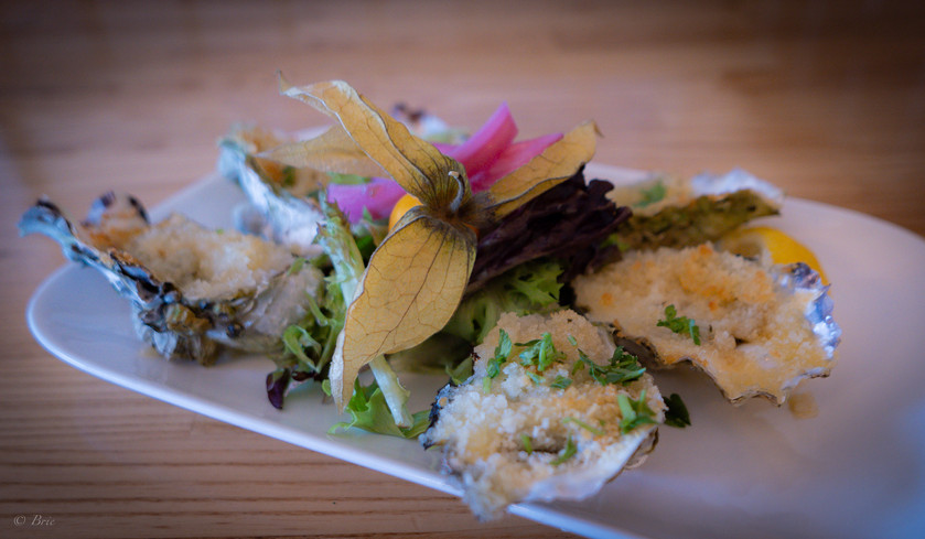 Historic Pub | Local Oysters | Fanny Bay Inn