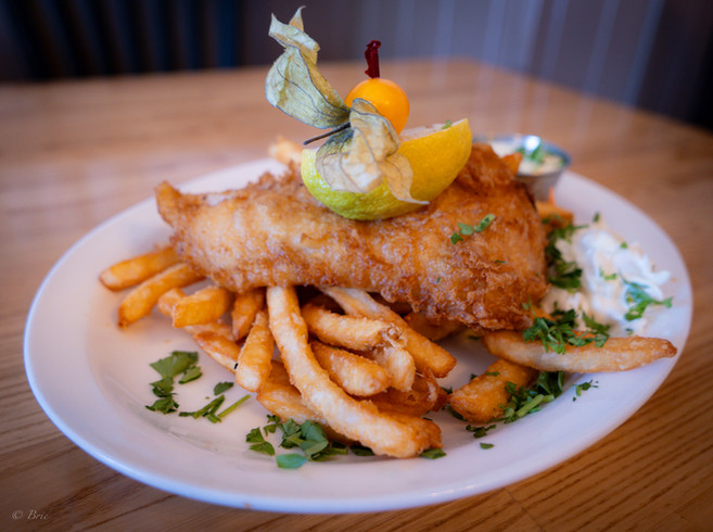 Historic Pub | Local Oysters | Fanny Bay Inn