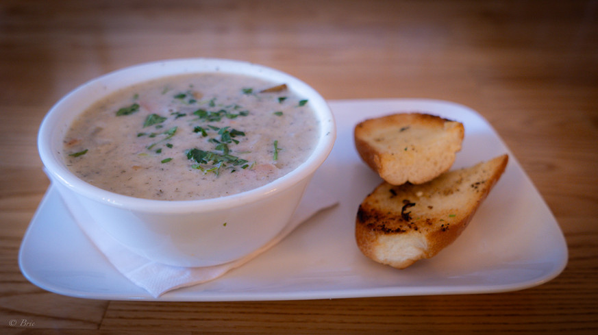Historic Pub | Local Oysters | Fanny Bay Inn