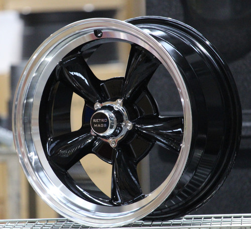 AMERICAN 15"x8J RETRO MAGS GLOSS BLACK/MACHINED | www.ruffroads.com.au