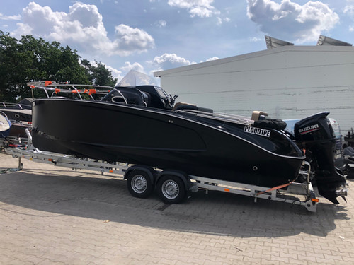 Pascal Luxury Sundeck 800+Cabin MotorBoat with 2x140 PS Suzuki Engine ...