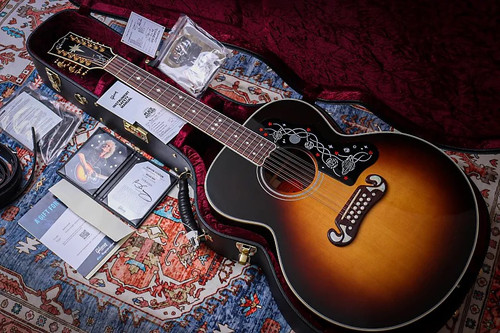 GIBSON USA Custom Shop Signature Brian May SJ-200 12 String "Vintage ...