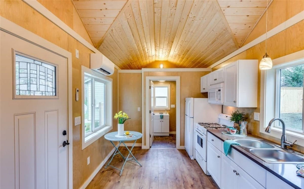 Beautiful warm colors Tiny House for Sale