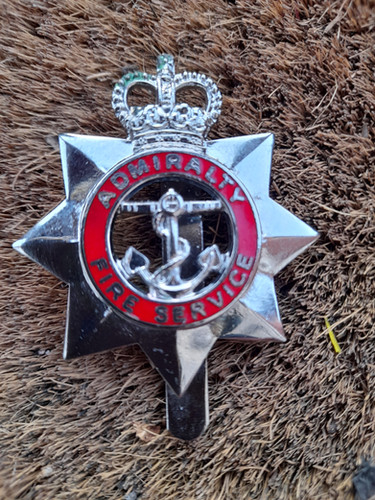 Admiralty Fire Service 1956 To 1968 Cap Badge | jsf-collectables