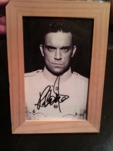 Robbie Williams Signed Picture Print | jsf-collectables