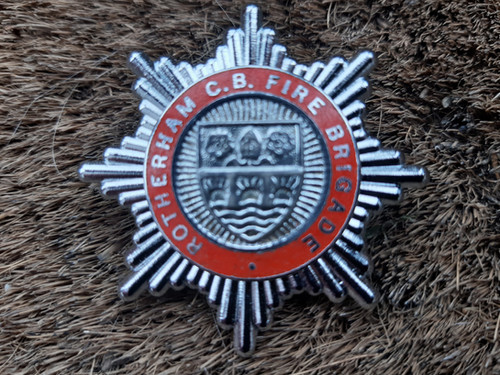Rotherham C.B Fire Brigade 1948 T0 1974 Cap Badge | jsf-collectables
