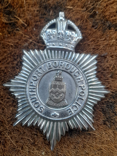 Southport Borough Police 1930's To 1952 Helmet Badge | jsf-collectables