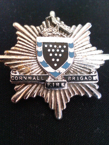 Cornwall Fire Brigade 1974 To 2009 Cap Badge | jsf-collectables