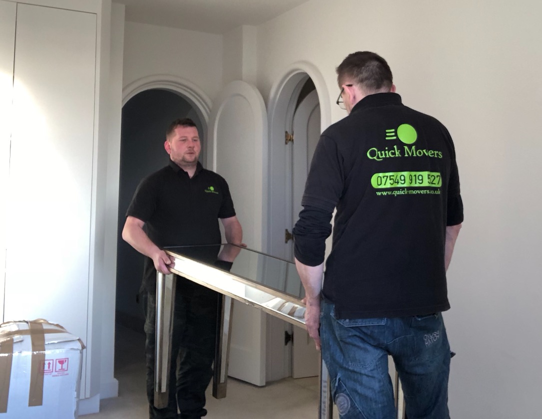 Man And Van Service London | Quick Movers | England