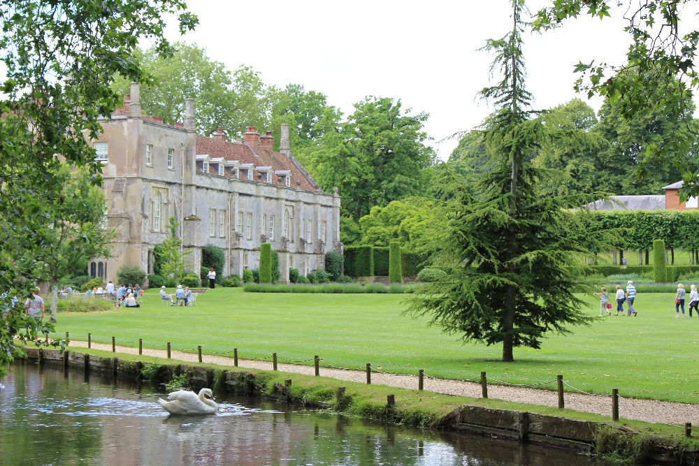 Roses and Ruins at Mottisfont Abbey